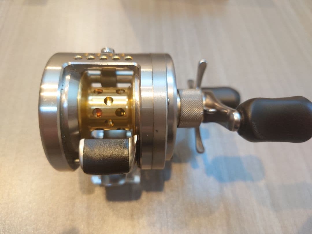 リール SHIMANO CALCUTTA CONQUEST 200DC