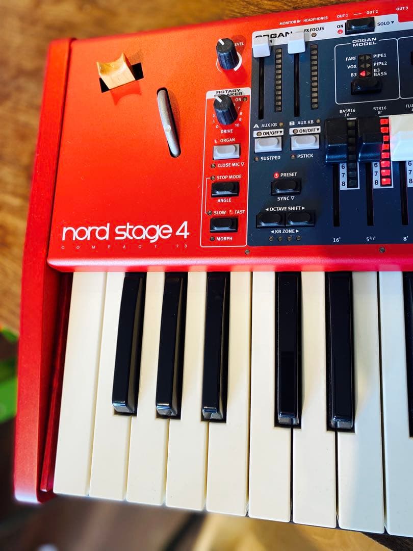 CLAVIA Nord Stage4 Compact 最新機種　ノードステージ4