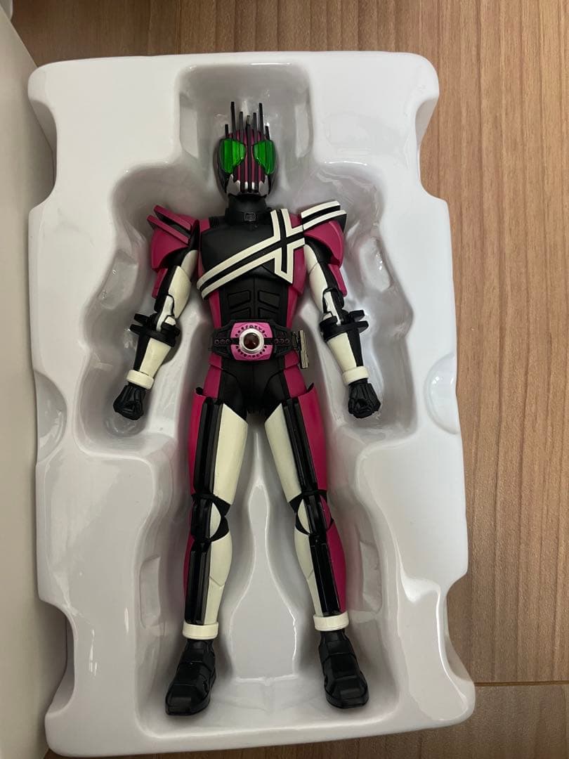 真骨彫 仮面ライダーディケイド ネオディケイドライバーver.①