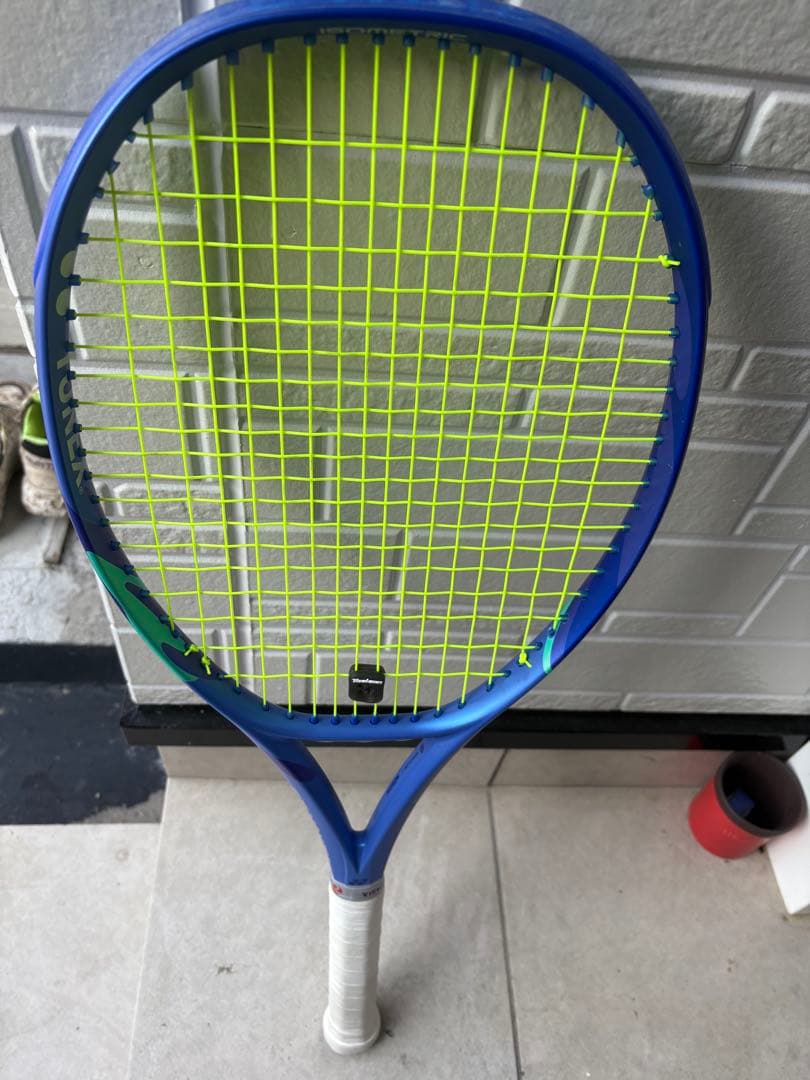 YONEX EZONE 100 テニスラケット
