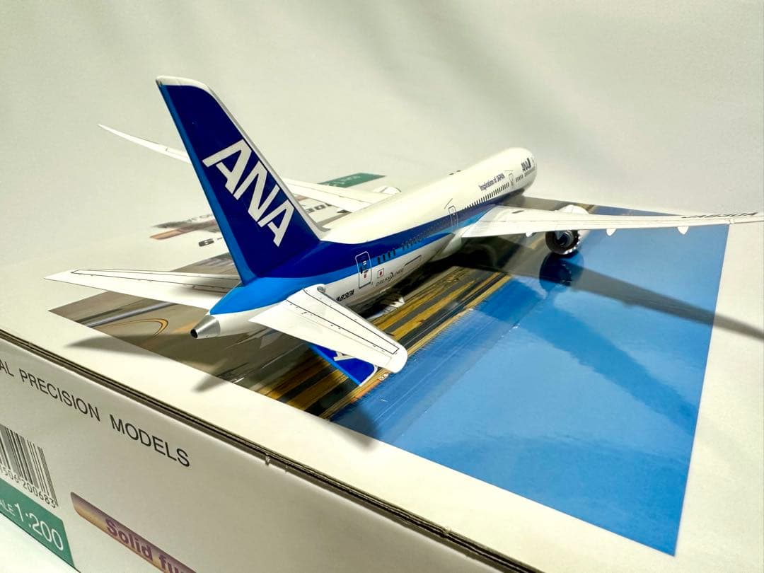 全日空商事 1/200 ANA 787-9 NH20068
