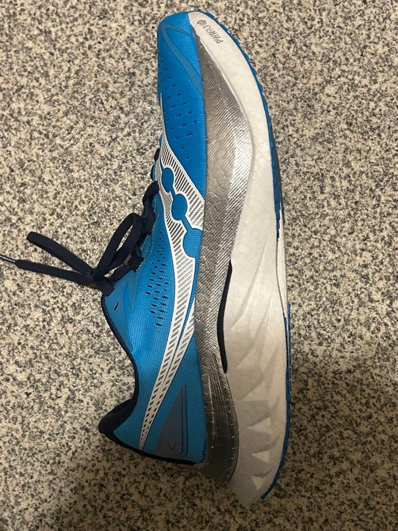 スパイク・シューズ Saucony ENDORPHIN SPEED 4