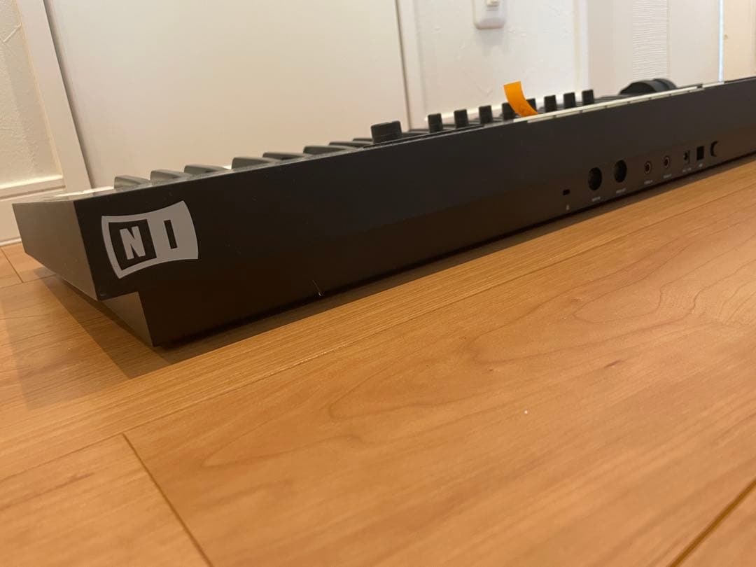 ②KOMPLETE KONTROL S49 MK2 ライセンス有
