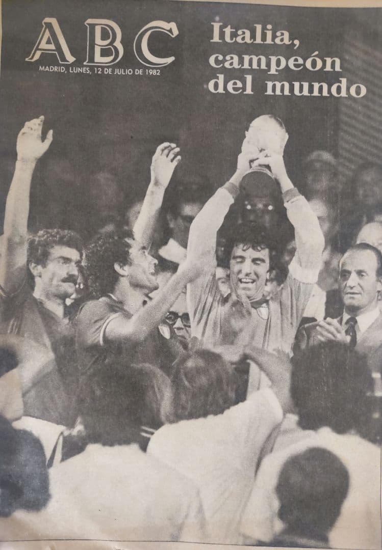 FIFAW杯1982年　決勝 イタリアvs西ドイツ戦　チケット半券と新聞付き