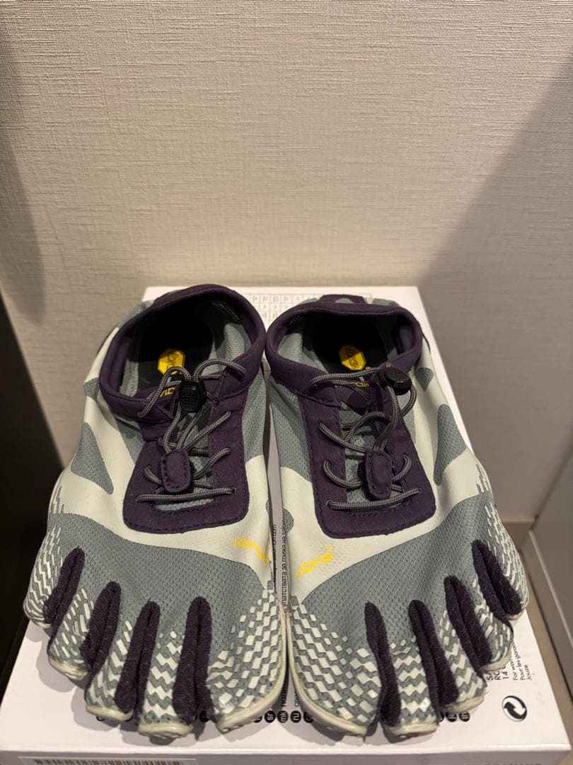 Vibram KSOEVO 5本指の靴 Grey/Purple 25cm