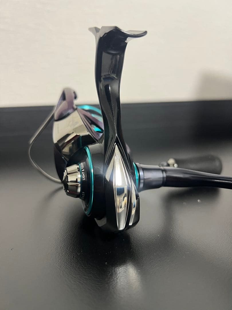 Daiwa 23エメラルダスRX LT2500-XH-DH スピニングリール美品