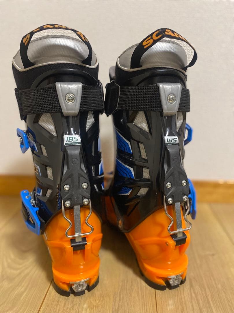 SCARPA MAESTRALE スカルパ マエストラーレ26.5CM