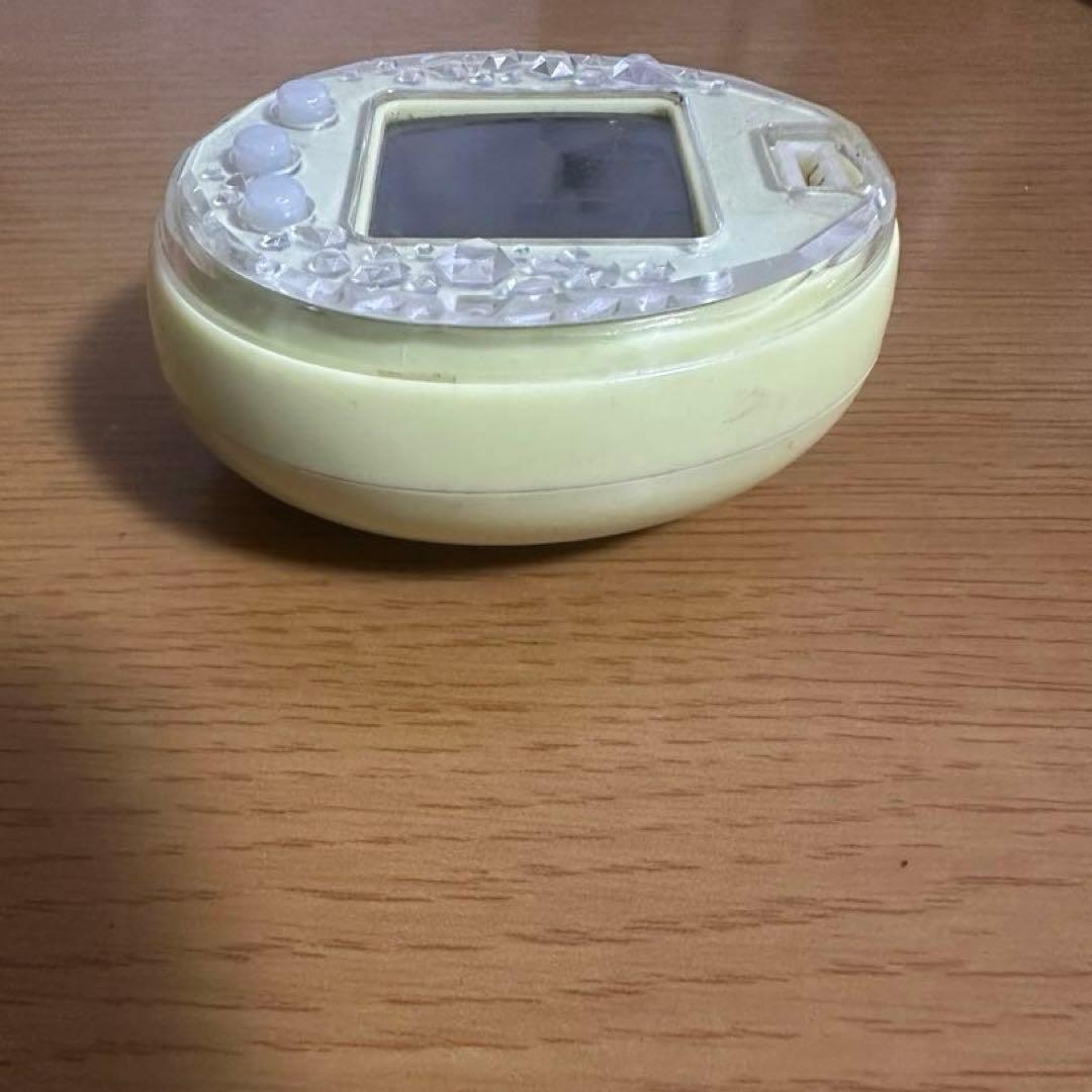 たまごっちピース Tamagotchi P's イエロー