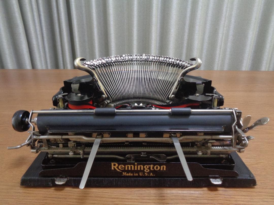 実働品　Remington Portableレミントンタイプライター ドイツ仕様
