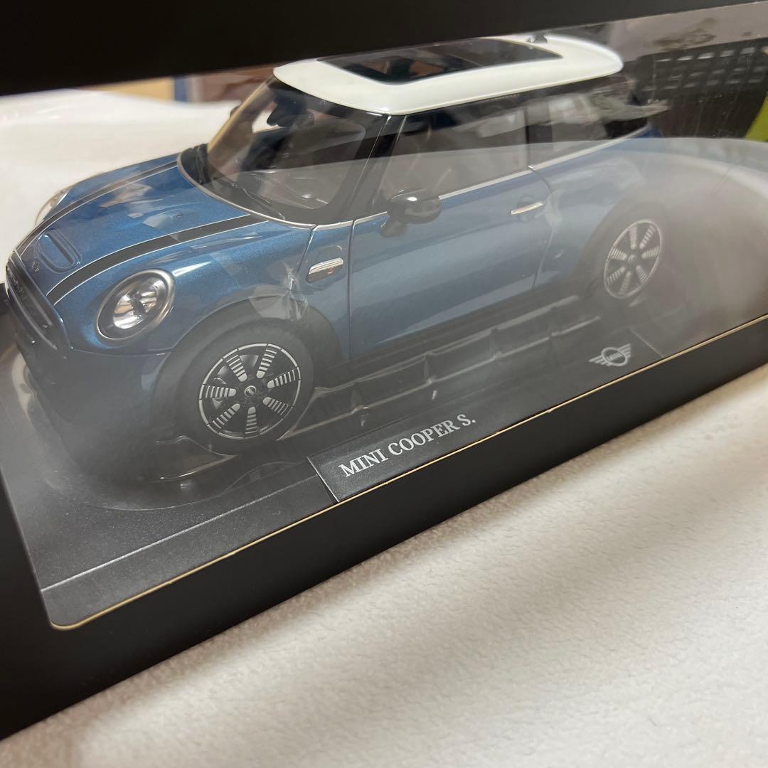 ミニカー　ミニクーパー MINI 3ドア　COOPER S 1/18スケール