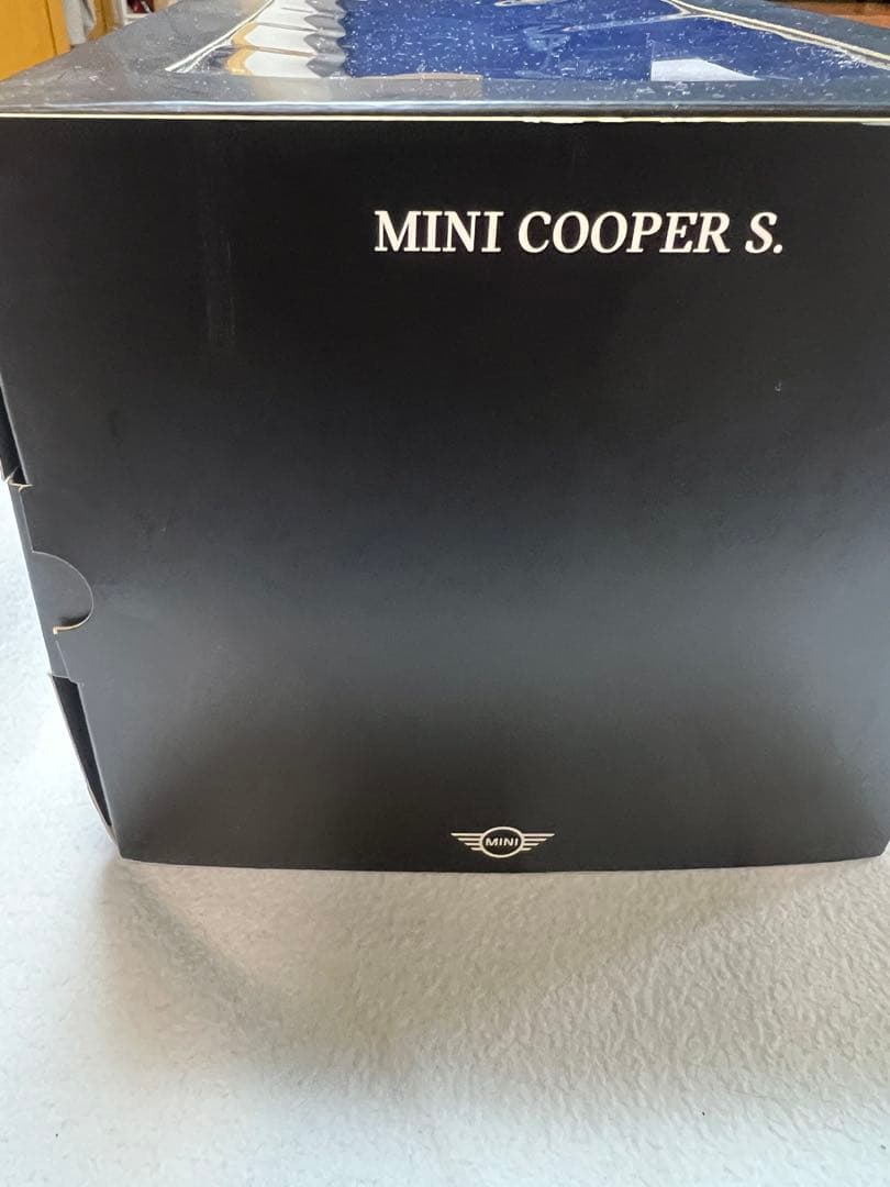 ミニカー　ミニクーパー MINI 3ドア　COOPER S 1/18スケール