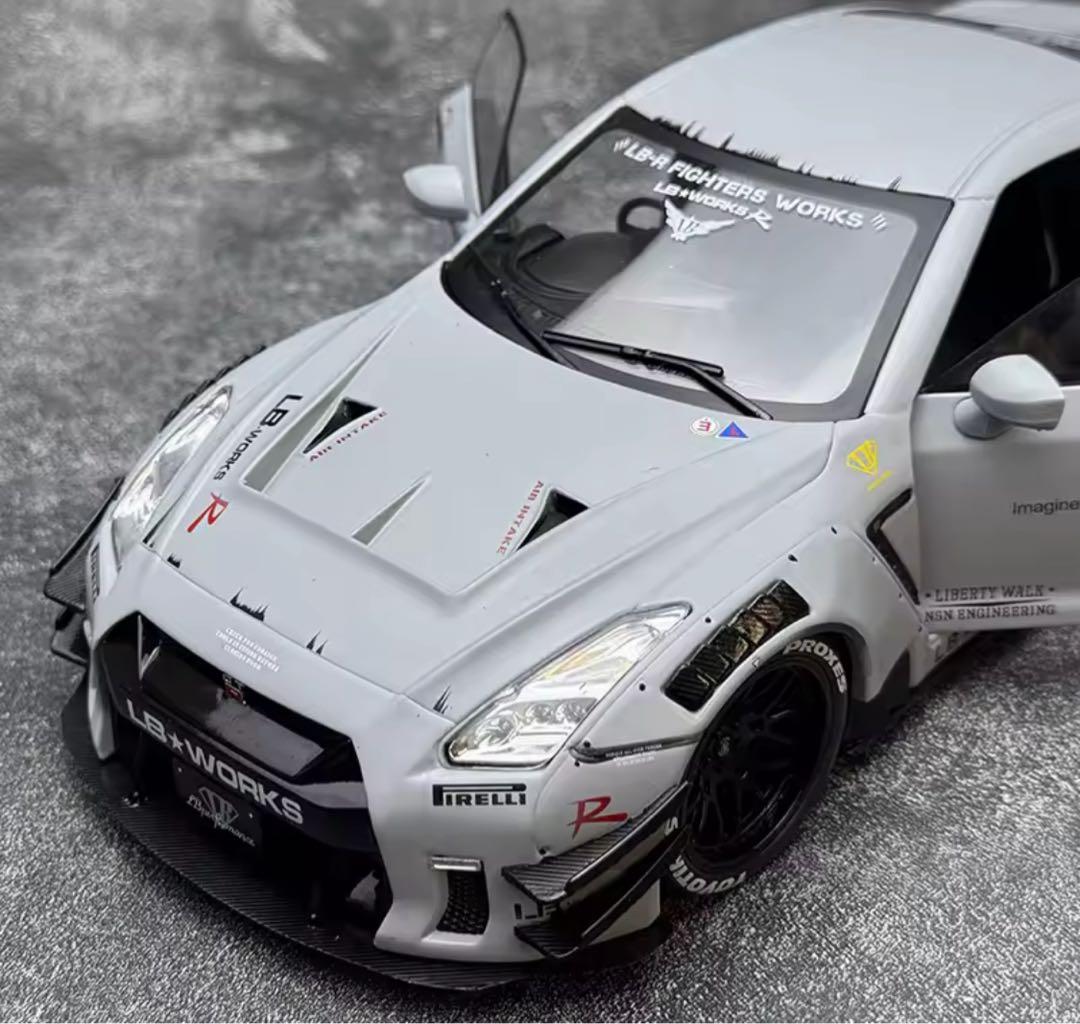 SOLID LBWK Nissan スカイラインGT-R （フィギュア付き）