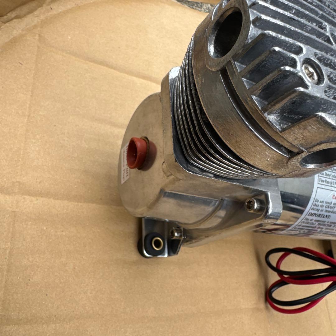 新品未使用 エアサス エアー コンプレッサー 200PSI 12V ストック品