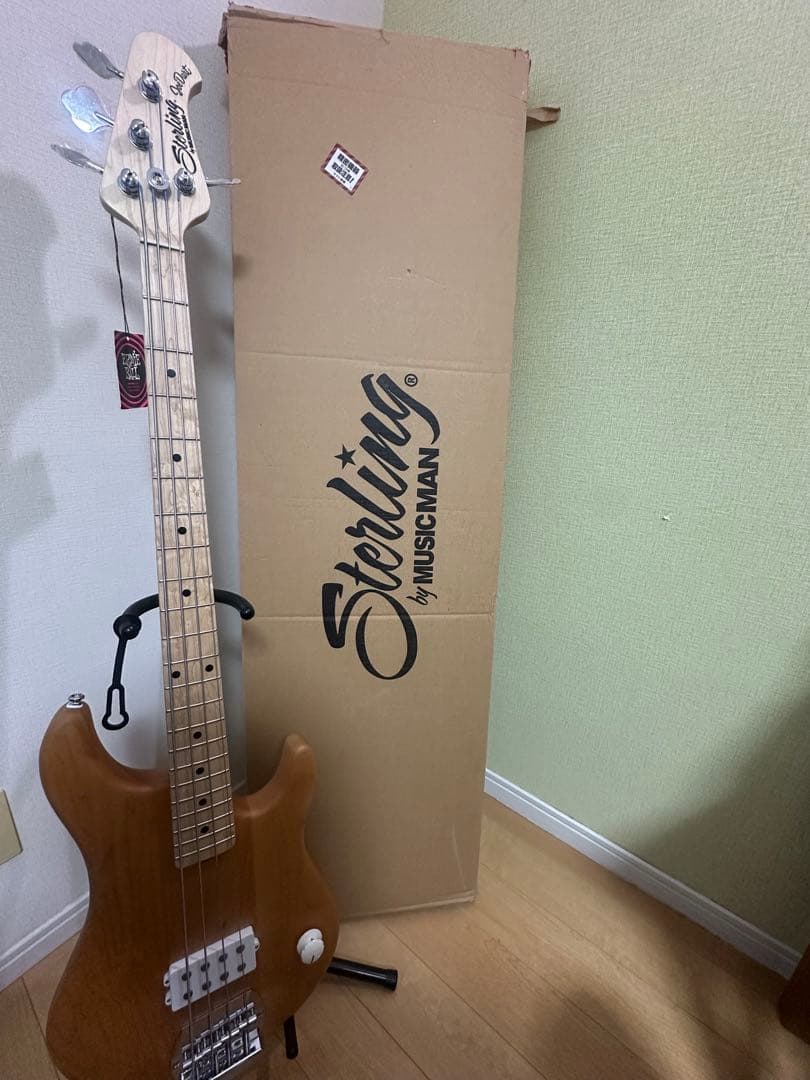 Sterling by Music Man Joe Dart エレキベース