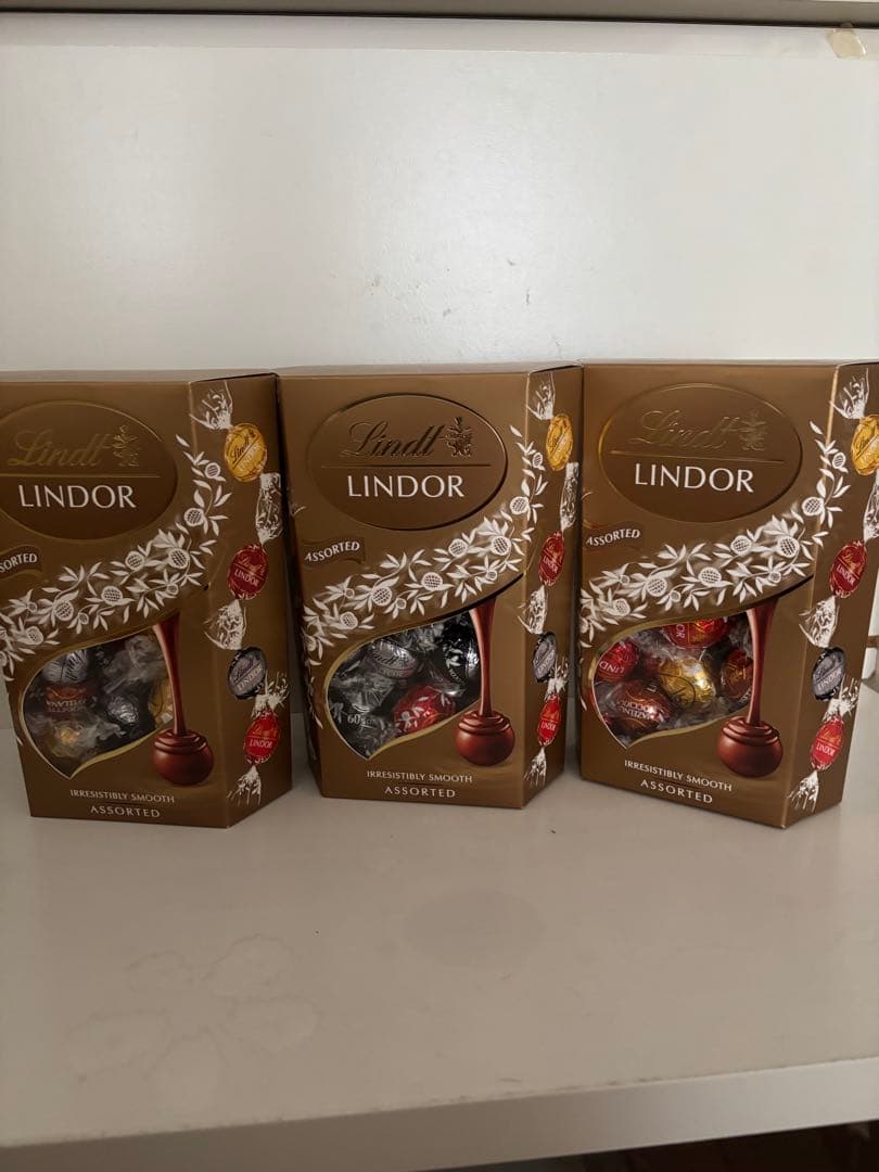 Lindt LINDOR アソートボックス 500g 3個セット