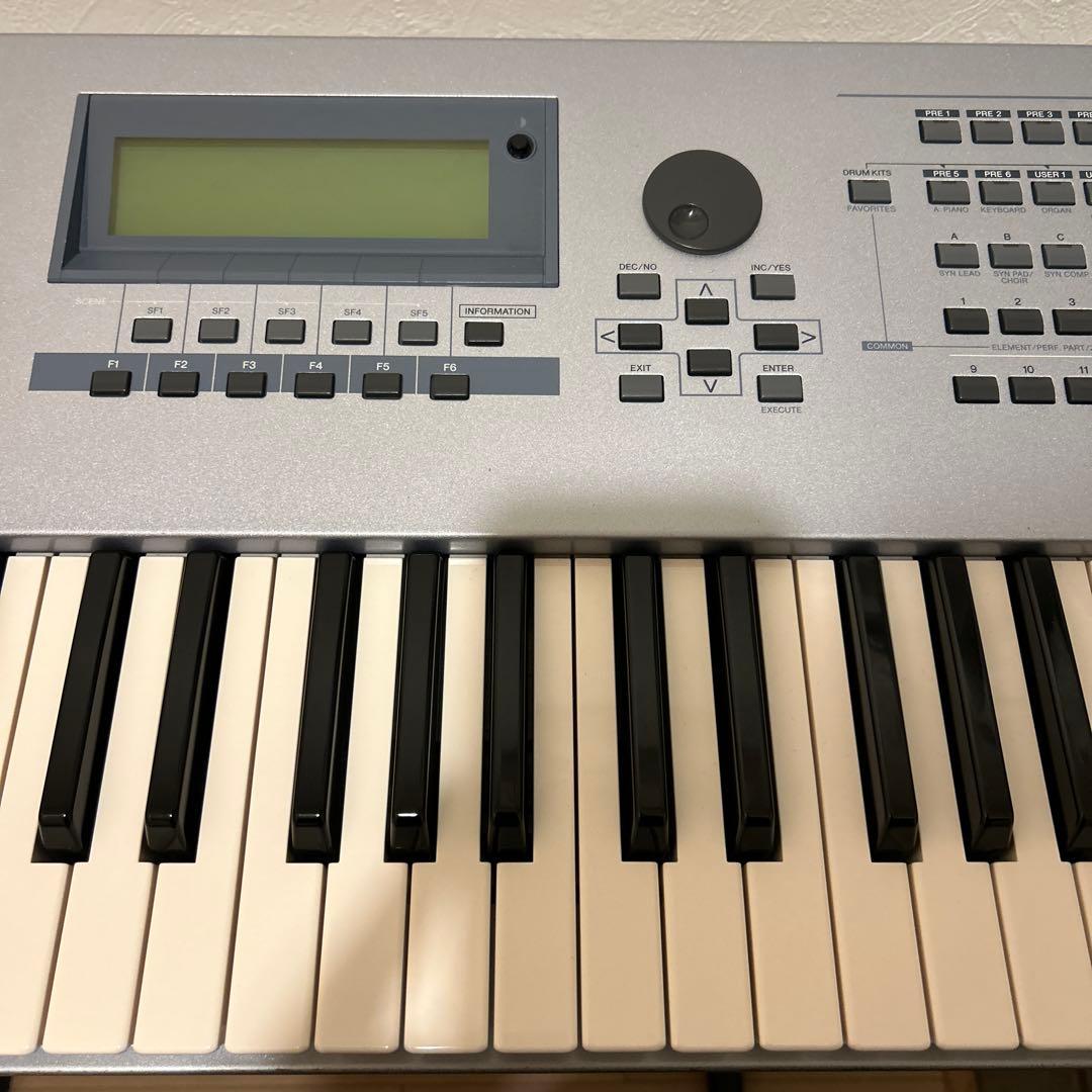 Yamaha MOTIF ES7 シンセサイザー