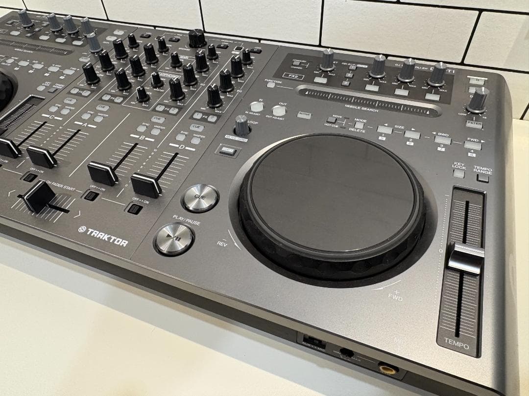 Pioneer DDJ-T1 TRAKTOR DJコントローラー