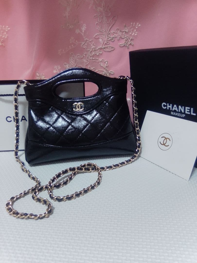 CHANEL ノベルティ ブラック キルティング ショルダーバッグ