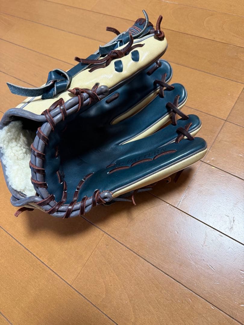 ZETT硬式用プロステイタス　内野オーダーグラブ右投げ