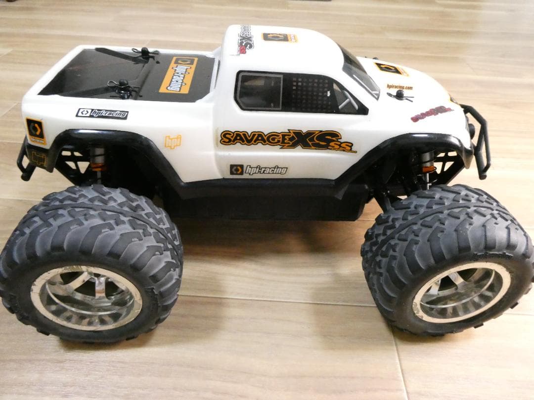 【お値下げ】HPI サベージXS SS 　EPカー　モンスタートラック