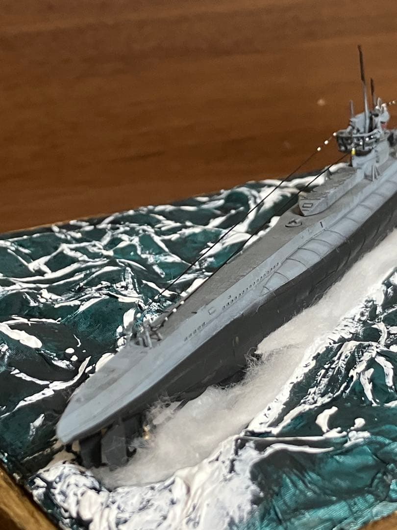 Uボート VII typeD 1/350 完成品　海上ジオラマ