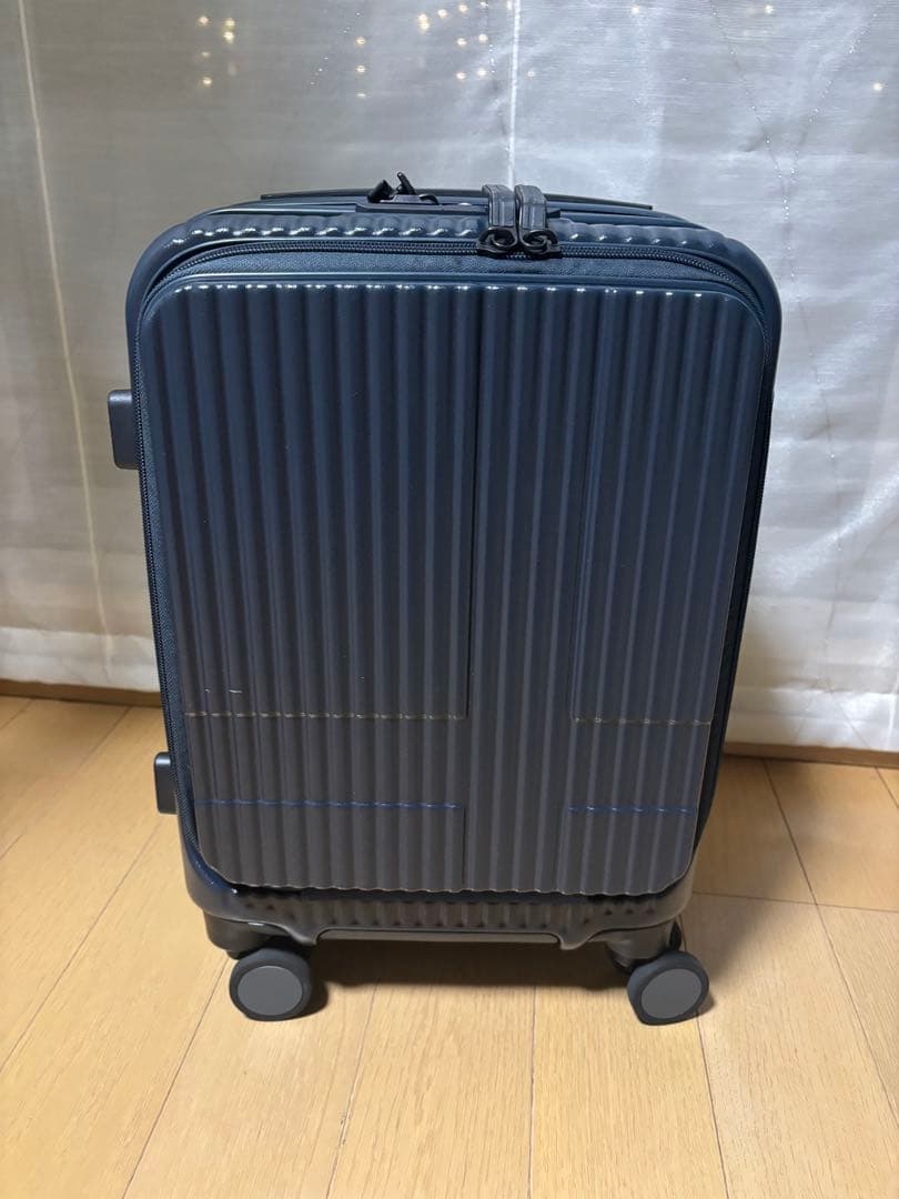 イノベーター キャリーバック　スーツケース 21L 機内持込OK