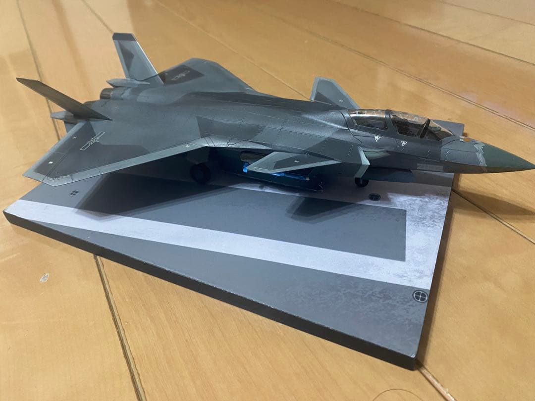 J-20S 1/72スケール戦闘機プラモデル　完成品
