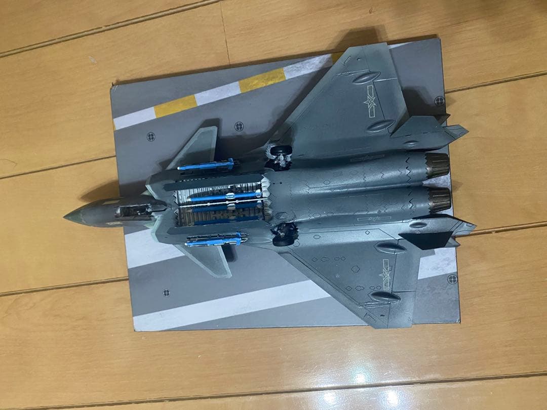 J-20S 1/72スケール戦闘機プラモデル　完成品