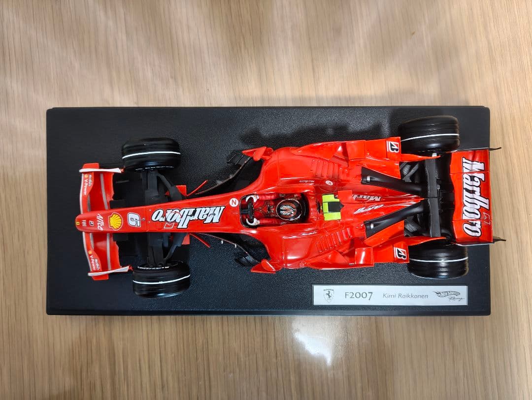 ミニカー Hot Wheels F2007 Kimi Raikkonen 1/18