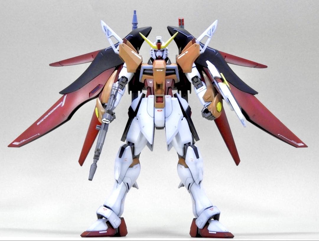HG デスティニーガンダム (ハイネ専用機) 全塗装 / ガンプラ 完成品