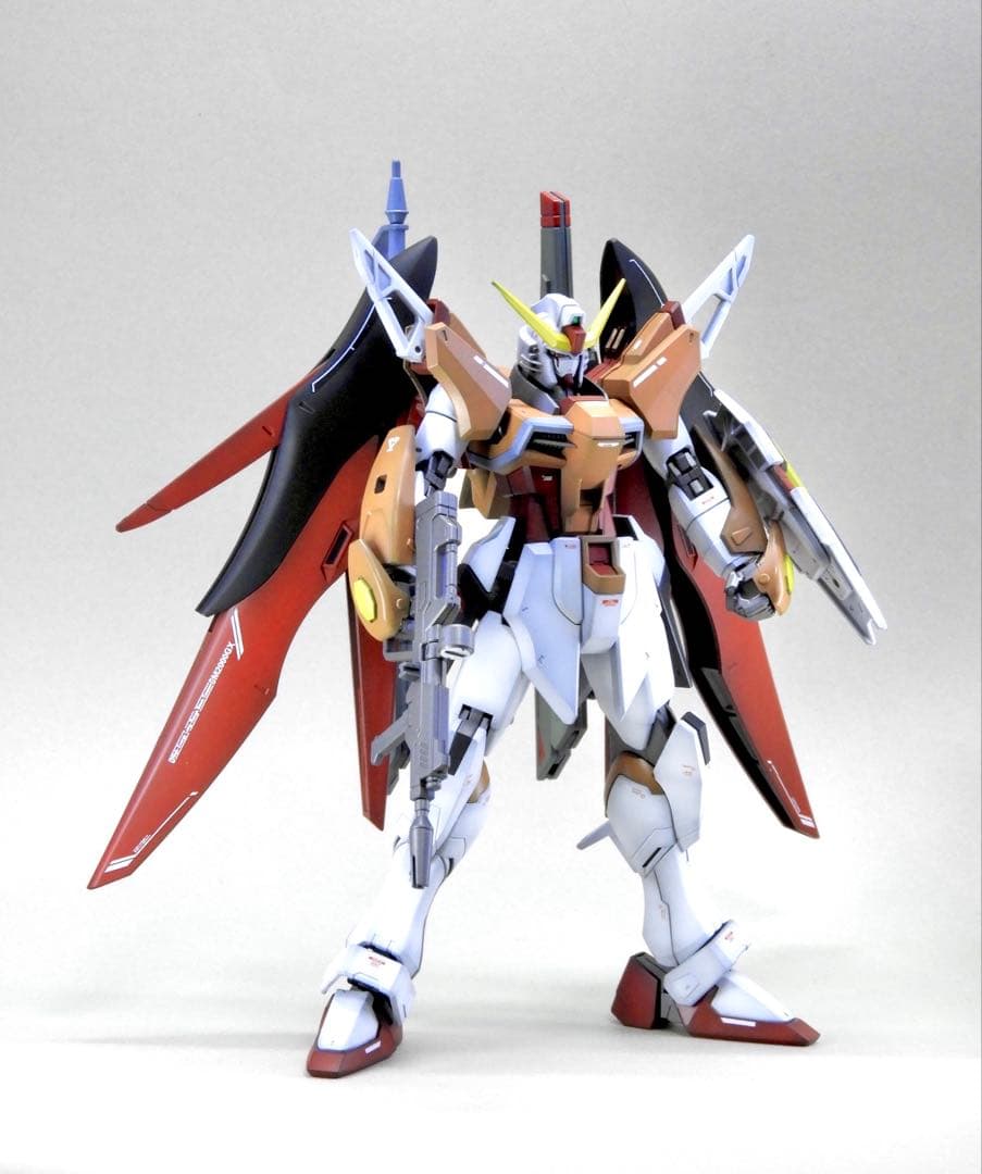 HG デスティニーガンダム (ハイネ専用機) 全塗装 / ガンプラ 完成品