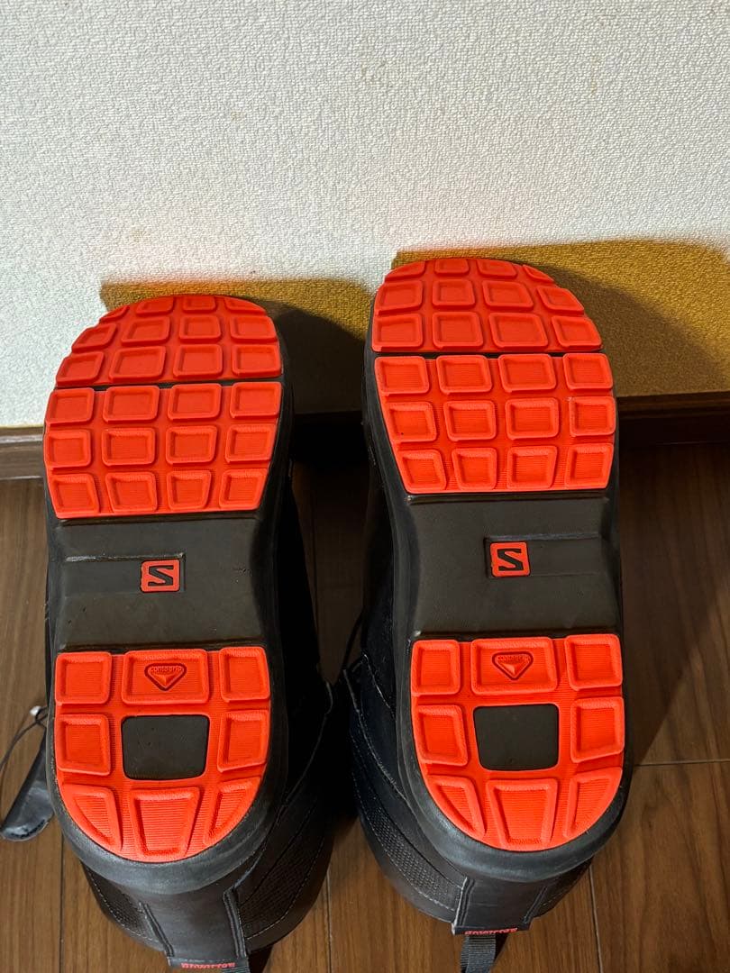 Salomon サロモンスノーボードブーツ ブラック/レッド