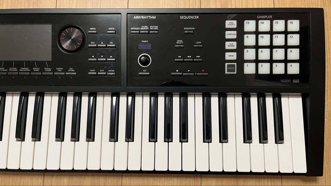 【完品】セール中！Roland FA-06 シンセサイザー 61鍵 【おまけ有】