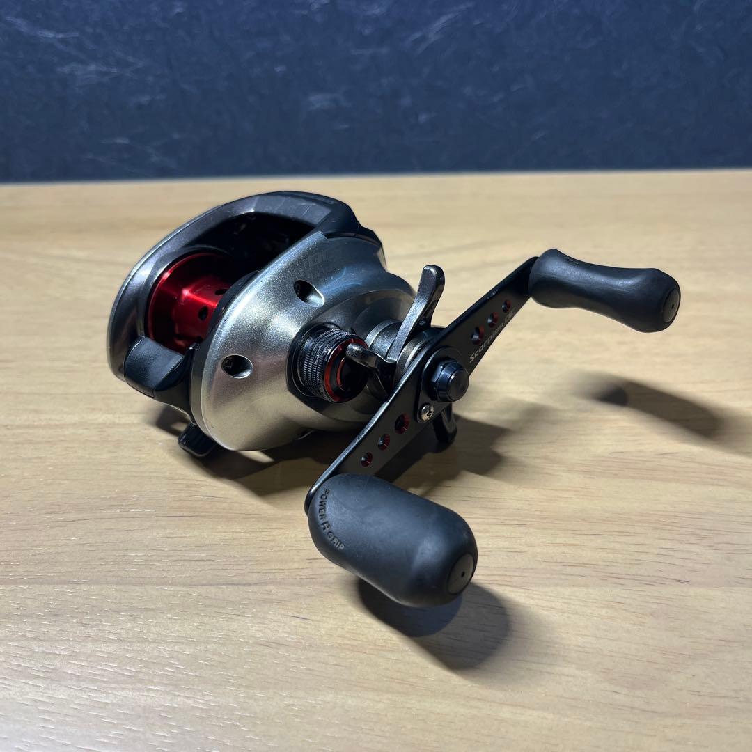 SHIMANO ベイトリール スコーピオンDC 右ハンドル
