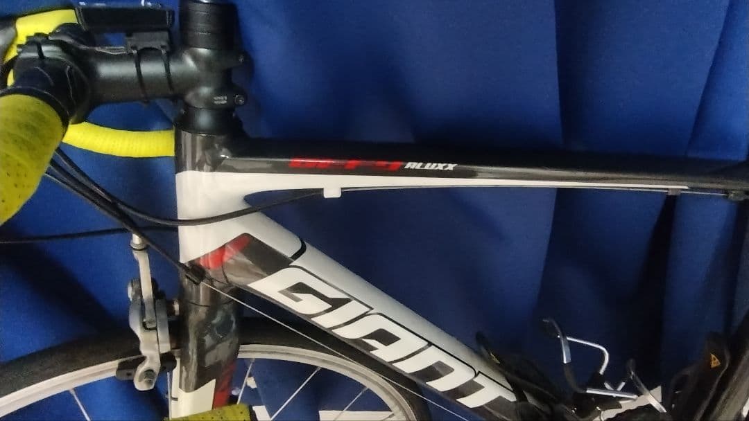 GIANT DEFY2 ティアグラ　2×10ｓ