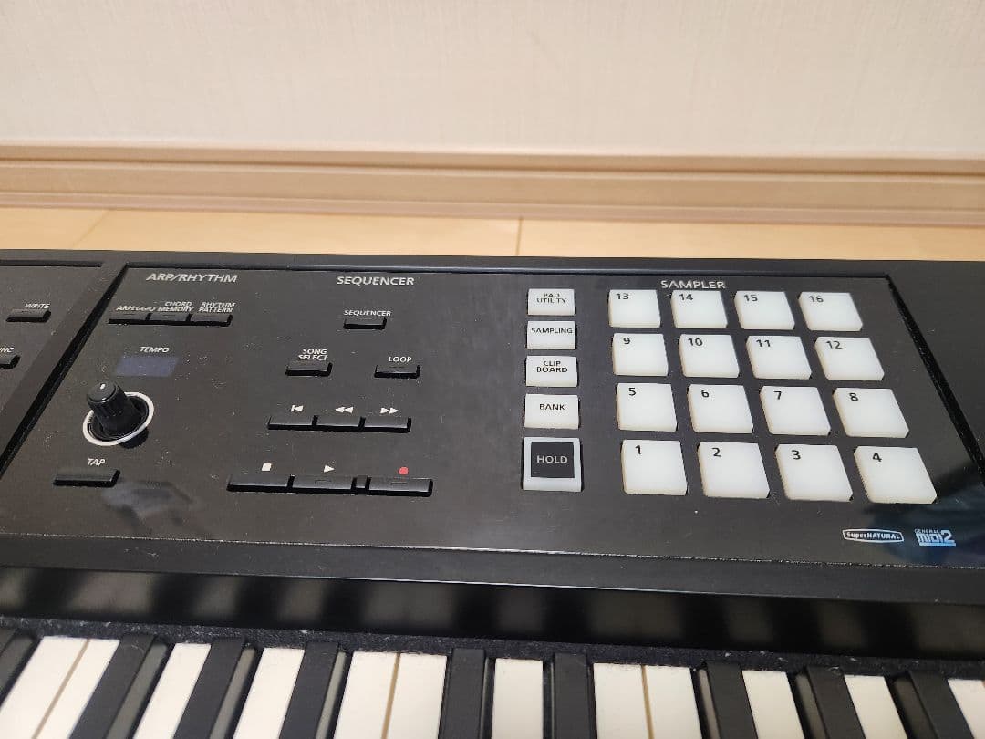 訳あり　Roland FA-08 88鍵 シンセサイザー ケース付　ローランド