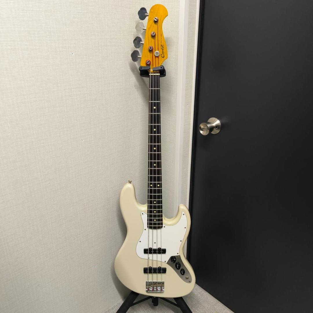 Cool Z Jazz Bass ジャズベース 白　アイボリー