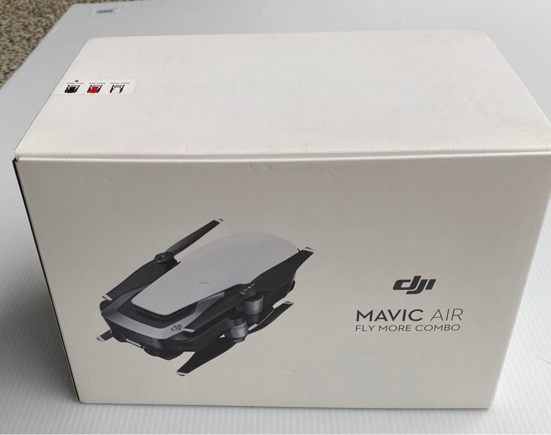 ホビーラジコン DJI MAVIC AIR FLY MORE CONBO