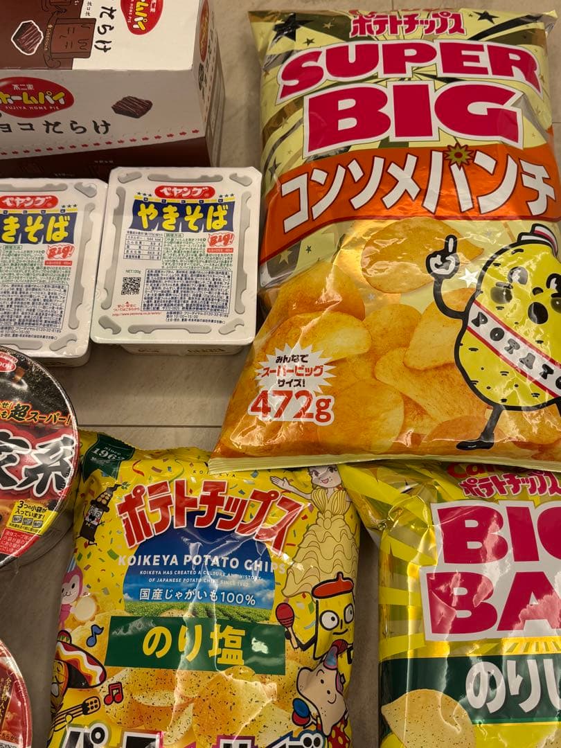 【匿名.早期発送】カップ麺 お菓子 ぶためんのどんぶり