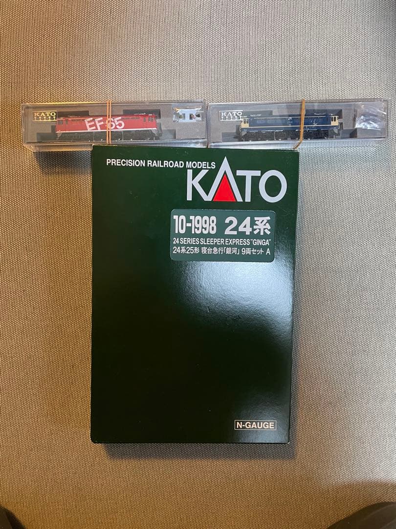KATO24系25形寝台急行「銀河」9両&EF652両セット