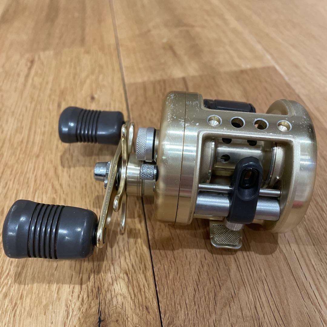 リール SHIMANO CALCUTTA 100XT