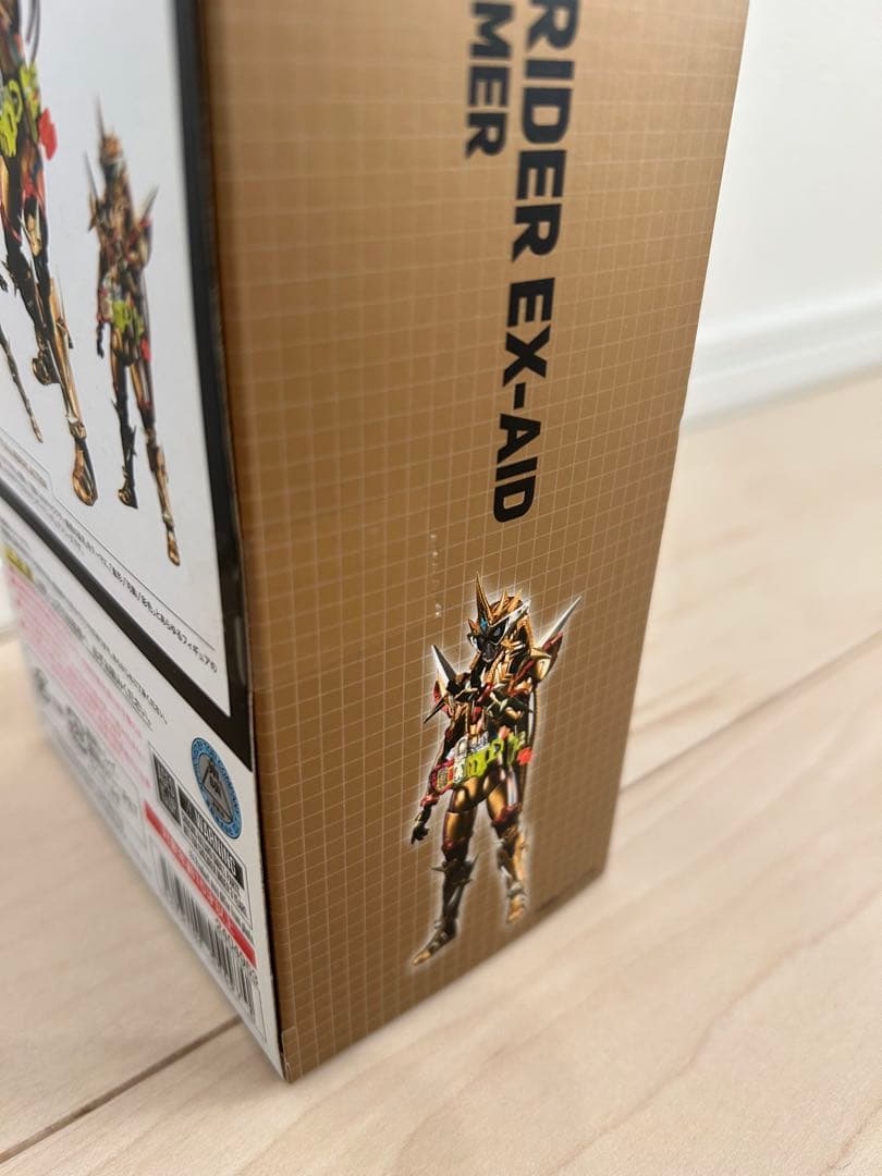 【未使用品】仮面ライダーエグゼイドムテキゲーマーフィギュア