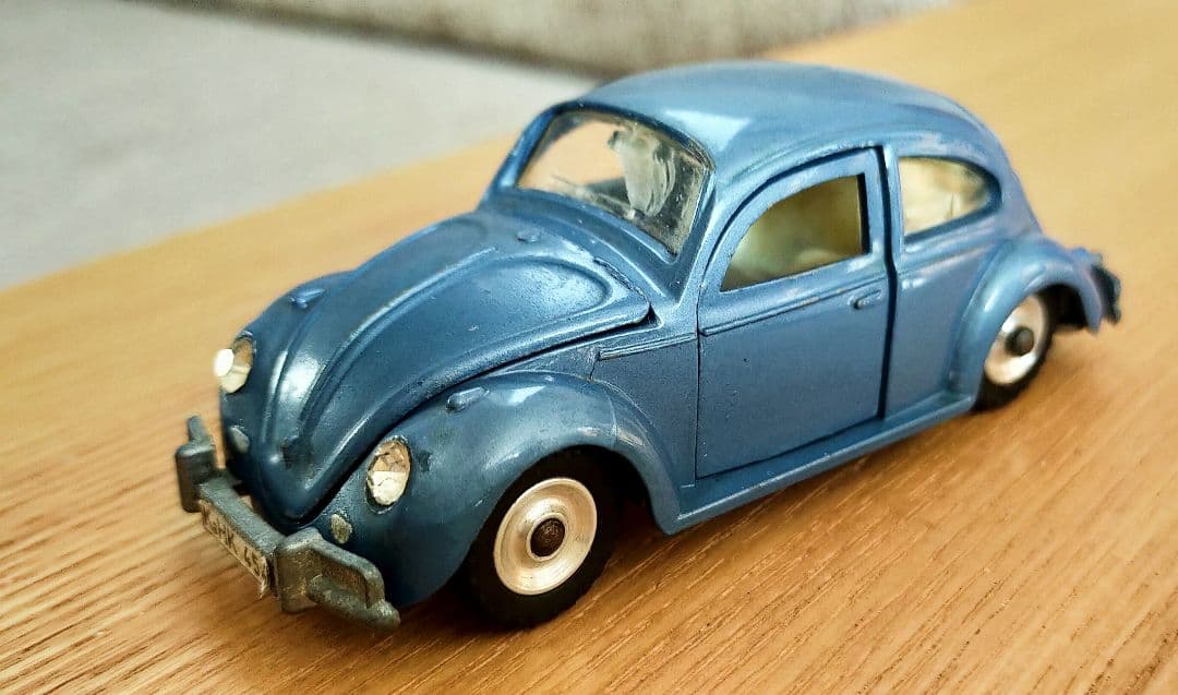 ミニカー DINKY TOYS 1/43 VOLKSWAGEN DE LUXE