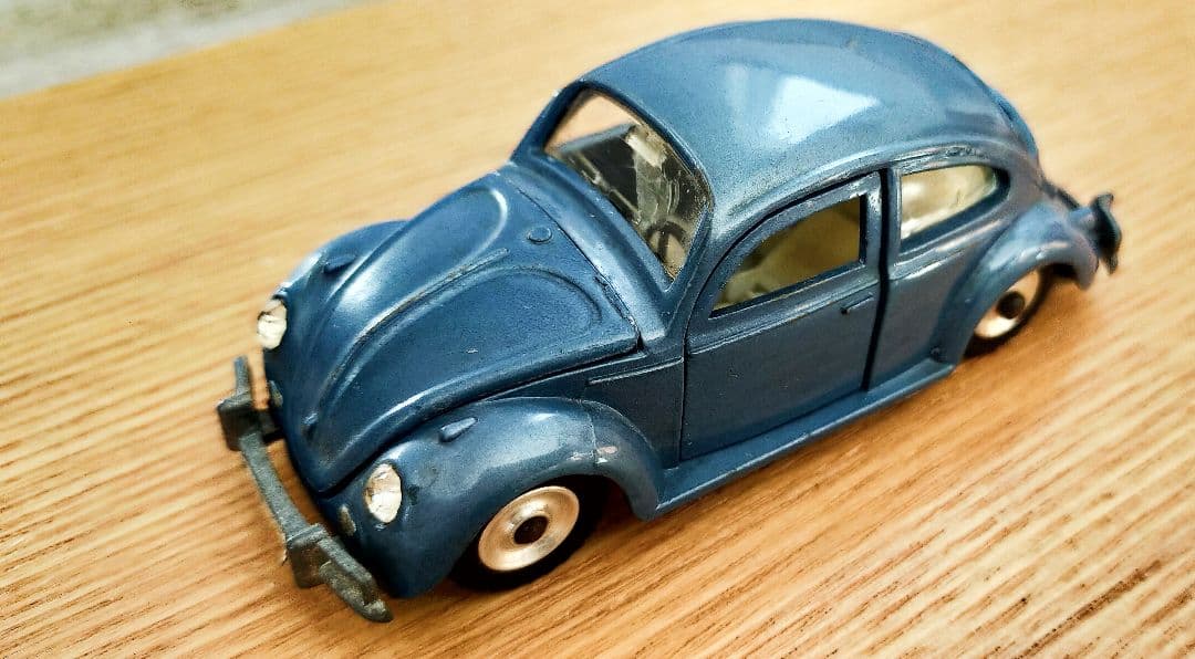 ミニカー DINKY TOYS 1/43 VOLKSWAGEN DE LUXE
