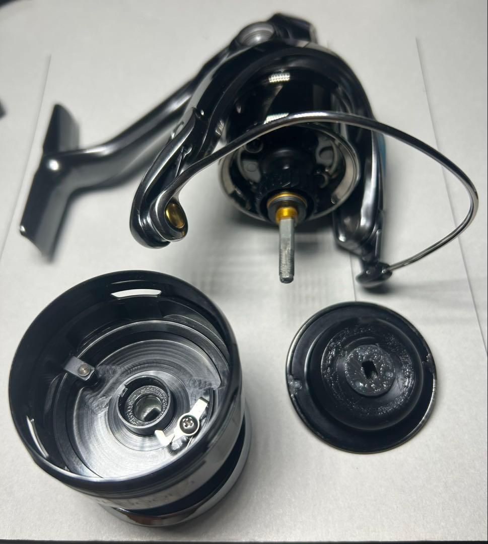 SHIMANO 24TWIN POWER C3000MHG リール