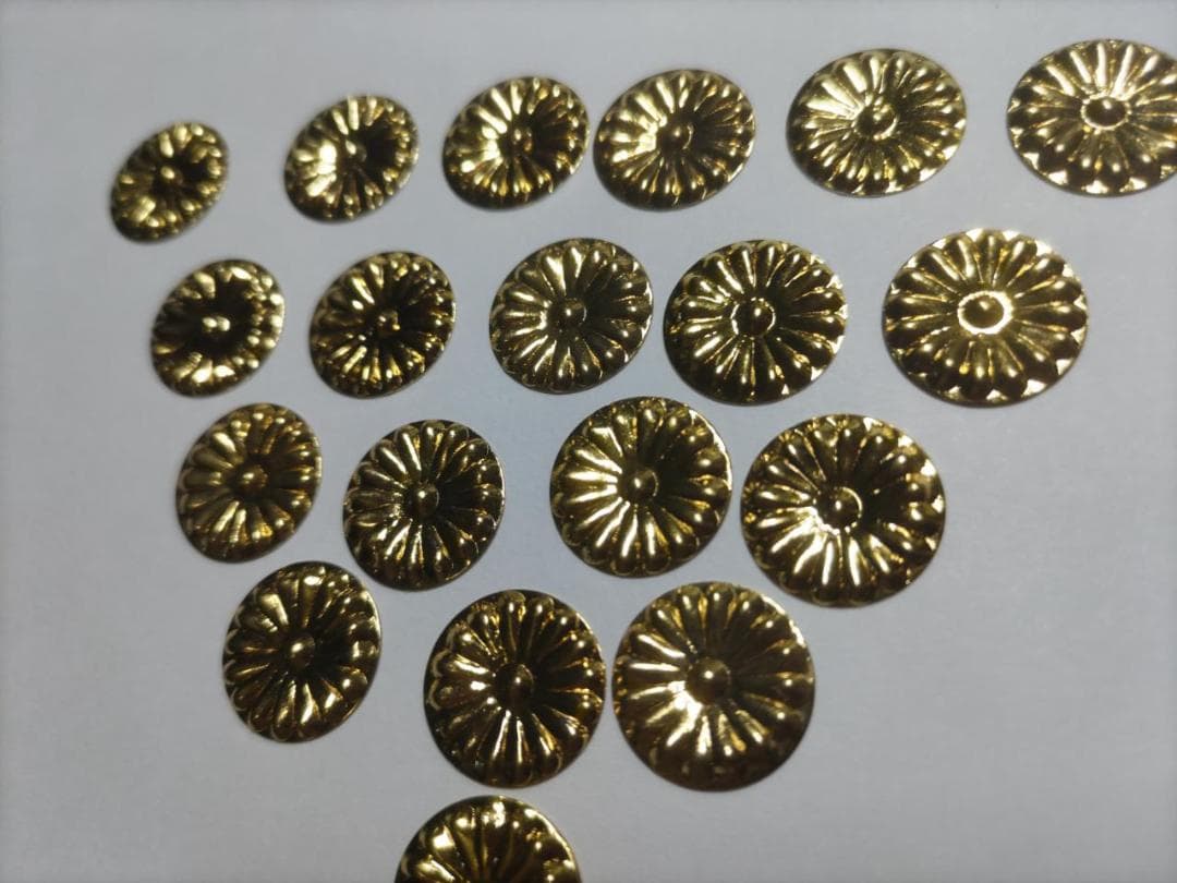 特別！★☆直径15ｍｍ【菊紋金具】５分 x 100枚　神輿、神殿、真鍮金具