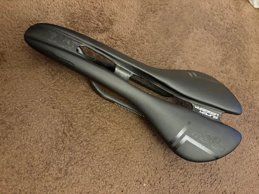 サンマルコ　アスピデ　スーパーレジェラカーボンサドル　超軽量