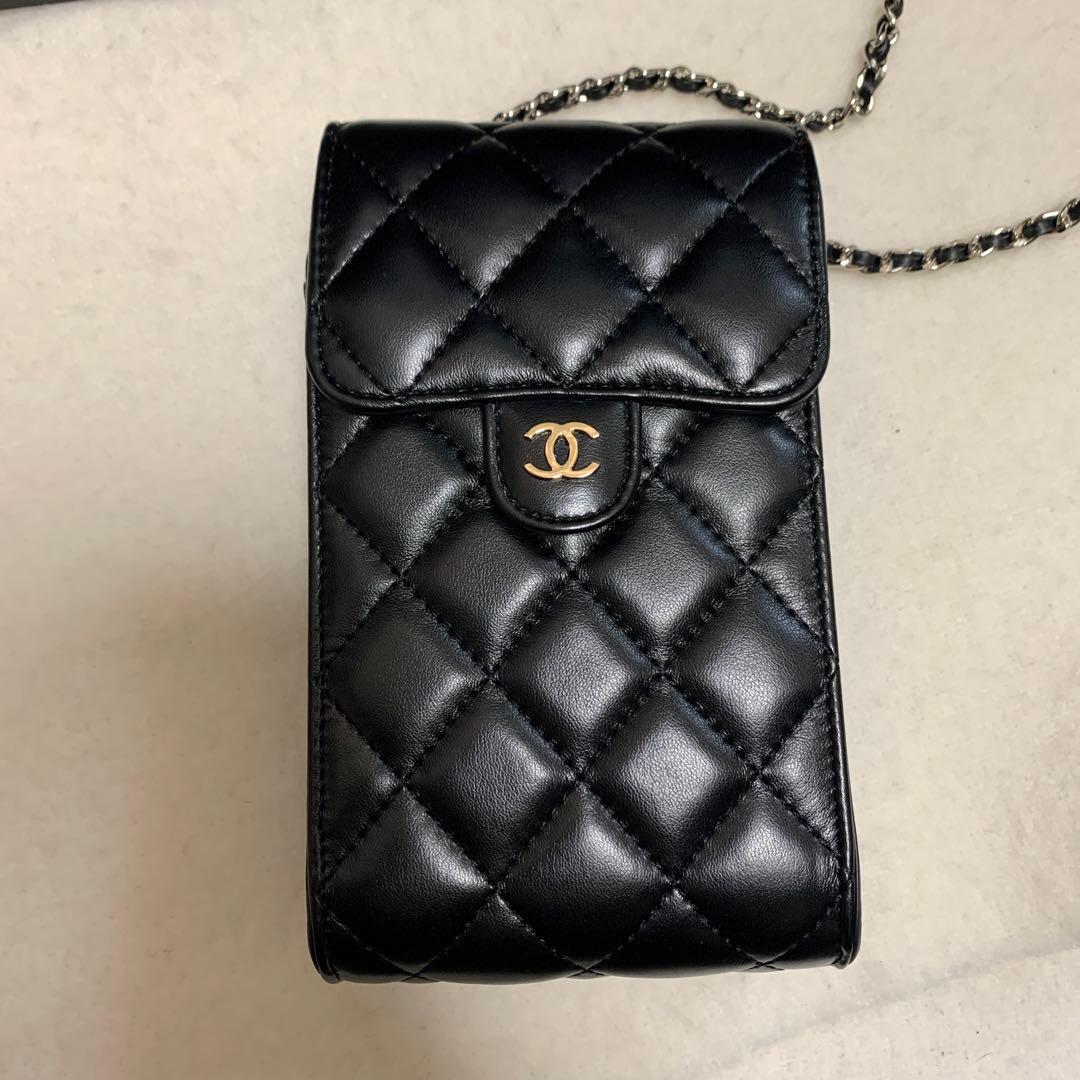 CHANEL スマホショルダー　ショルダーバッグ