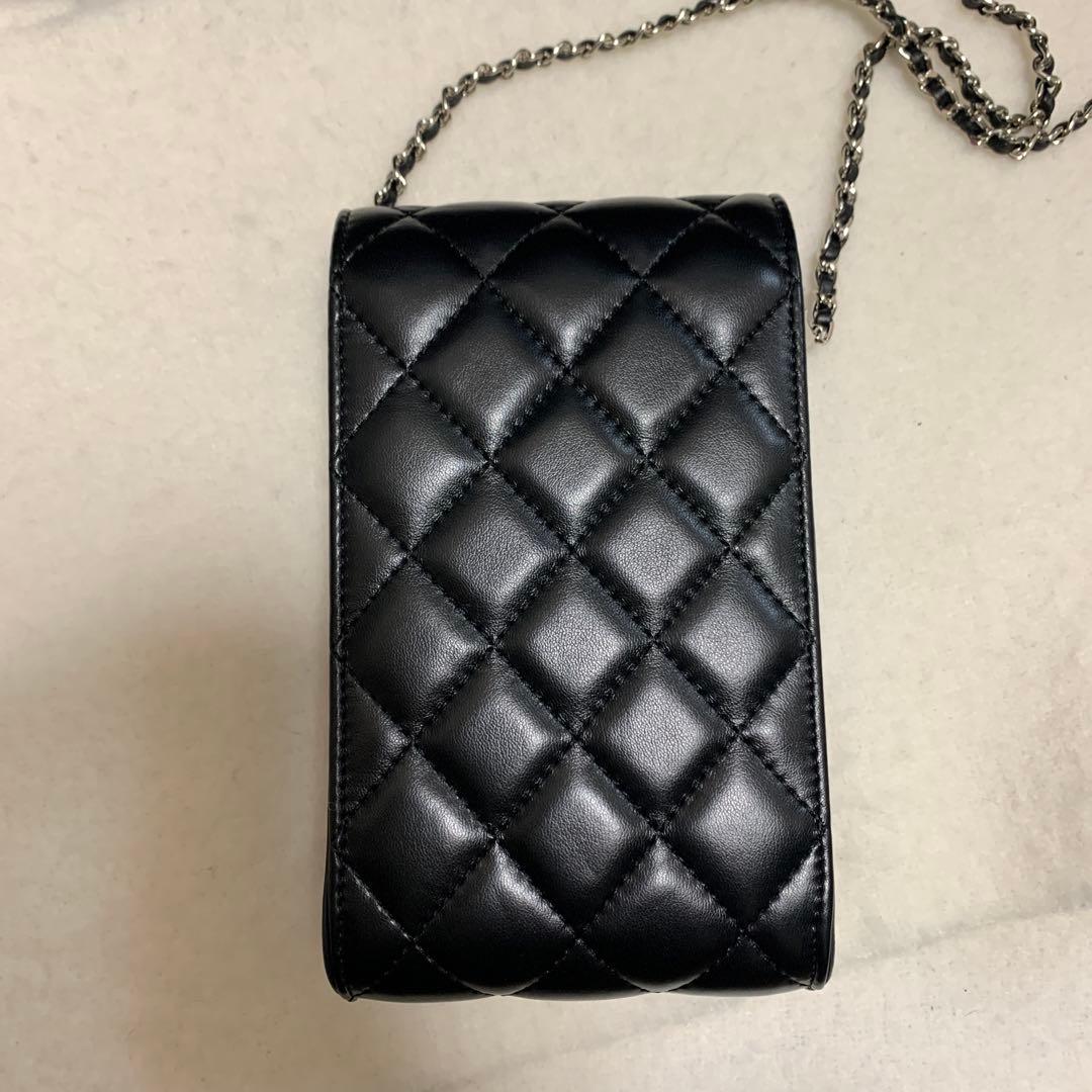 CHANEL スマホショルダー　ショルダーバッグ
