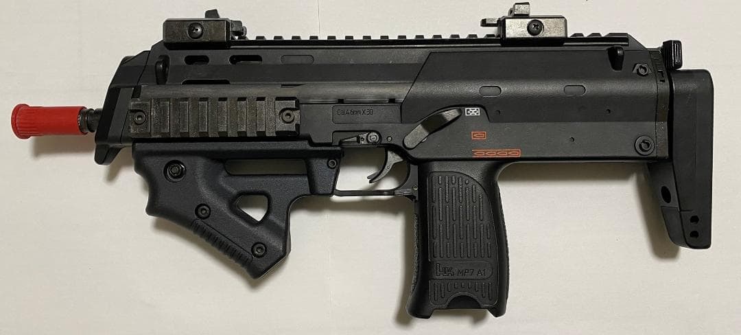 東京マルイ MP7A1 電動ガン (スコープ、拡張マガジン付）バッテリー未付属